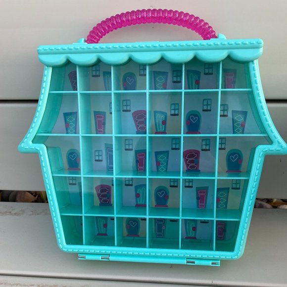 Disney | Toys | Disney Doorables Ultimate Collector Casecase Onlyno ...